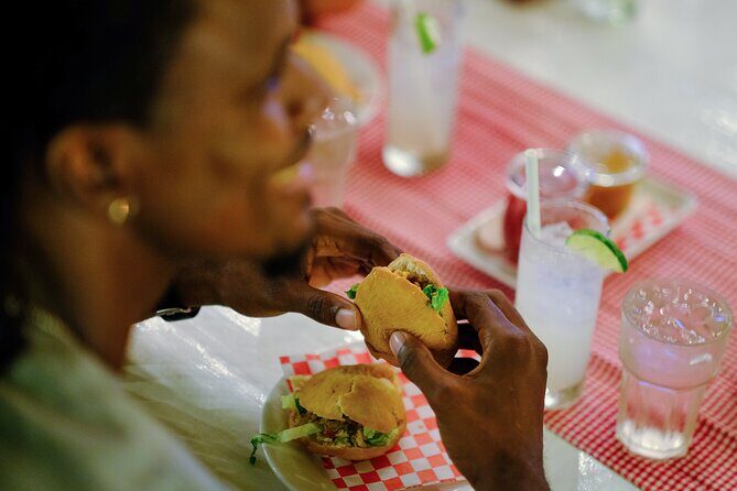 Aruba Food Fusion Tour: World Flavors to Savor - Group Size and Duration