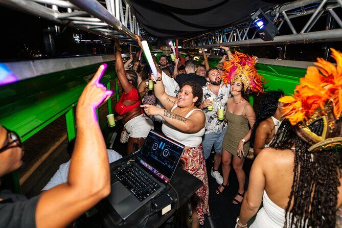 Aruba Nightlife Party Bus with Unlimited Drinks & DJ on Road Jam - Who Is This Tour Best For?