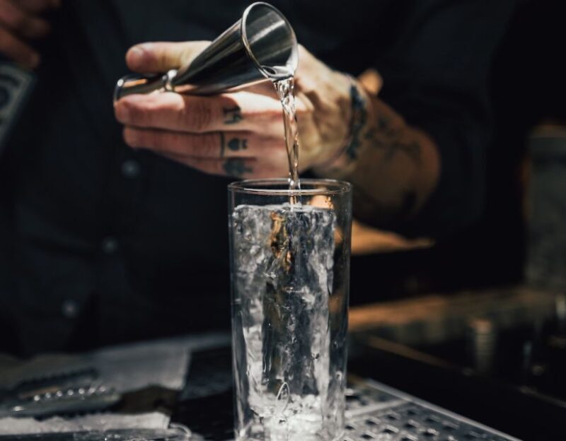 Asheville: Roaring '20s Walking Tour with Drinks - The Guide and Group Experience