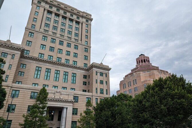 Asheville Scavenger Hunt Walking Tour and Game - A Fun and Flexible Way to Explore Asheville: The Scavenger Hunt Walking Tour and Game