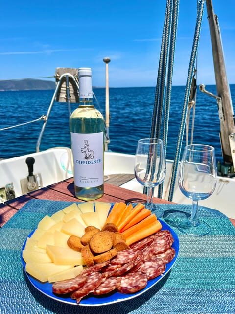 Asinara: sailing experience among the coves of the island - The Itinerary: An enjoyable mix of land and sea