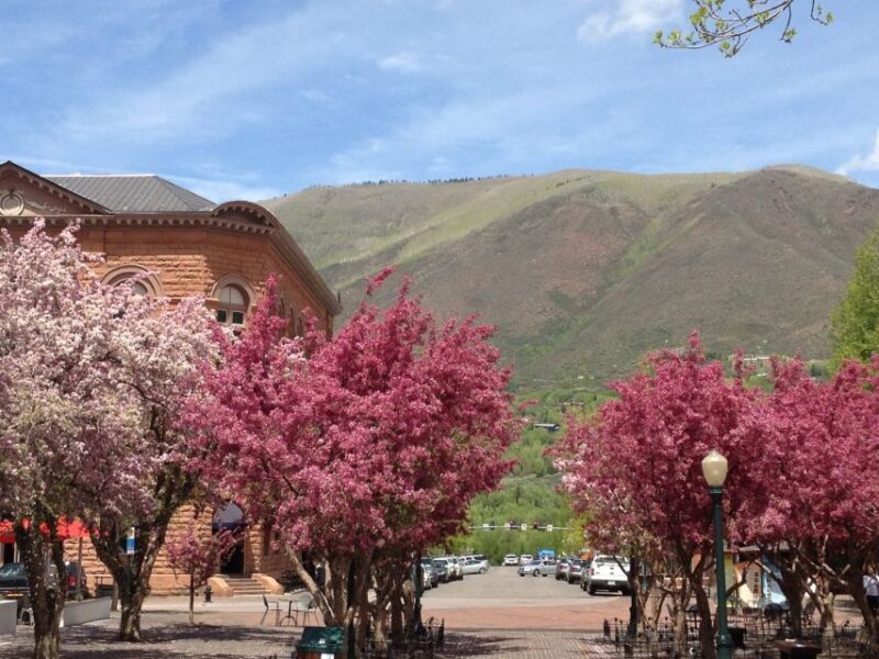 Aspen: From Past to Present History Walking Tour - A Detailed Look at the Aspen History Walking Tour