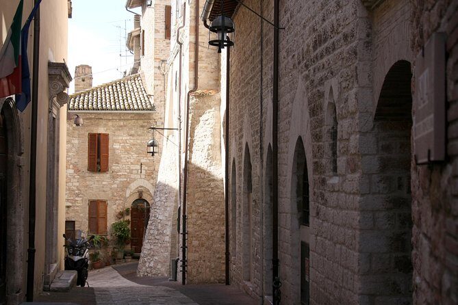 Assisi and Orvieto Full-Day Semi-Private Tour from Rome - The Guide Experience