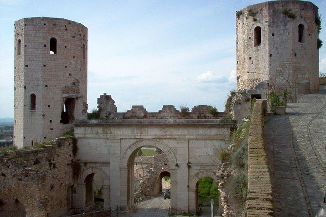 Assisi and Spello Full Day Private Walking Tour - Navigating Assisi’s Religious Landmarks