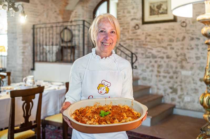 Assisi: Pasta Making Class with Mamma - An In-Depth Look at What’s Offered