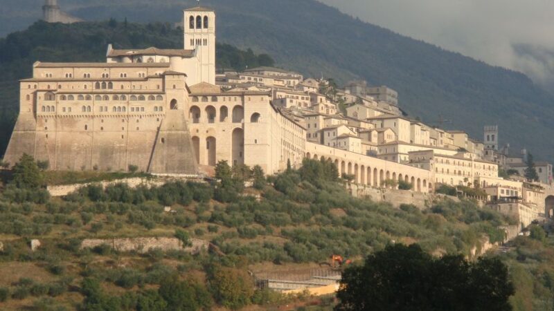 Assisi: Private Walking Tour with St. Francis Basilica - The Walking Itinerary in Detail