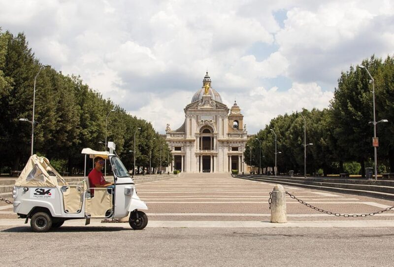 Assisi: The life of Saint Francis by Tuk Tuk, Italian driver - Authenticity and Value