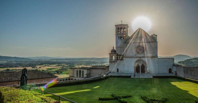 Assisi: Walking Tour with St. Francis Basilica Visit - In-Depth: The Itinerary Breakdown