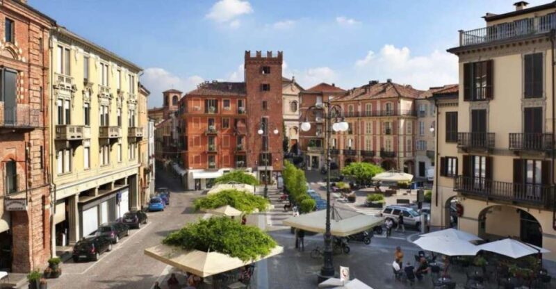 Asti: Taste Local Delicacies & Sample Wines on a Guided Tour - Key Points