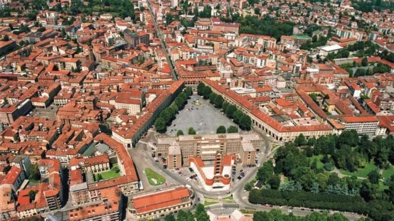 Asti: Taste Local Delicacies & Sample Wines on a Guided Tour - Exploring Asti: More Than Just a Pretty Facade