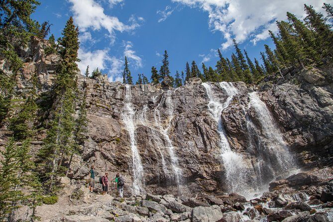 Athabasca - Experience the Moraine, Louise & Peyto Lakes (3-Days) - Who Should Consider This Tour?
