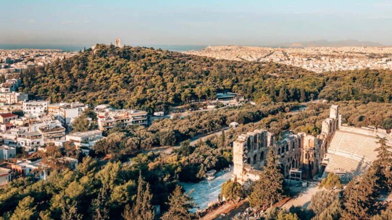 Athens: Ancient and Modern Highlights Private Guided Tour - The Old Charm of Plaka