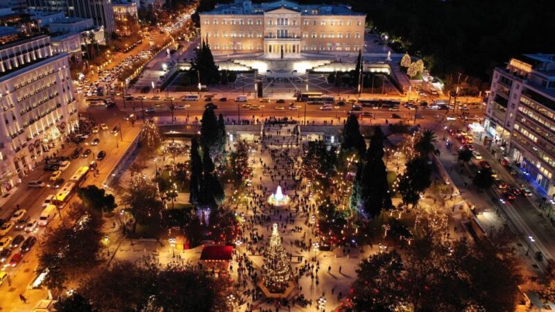 Athens at Night Small-Group Walking Tour with Dinner - Key Points