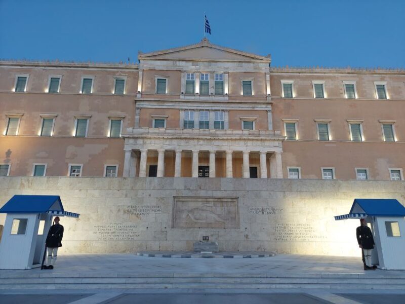 Athens: City Highlights Nighttime Walking Tour in Spanish - Final Words