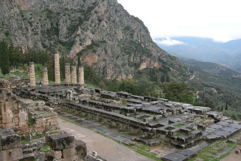 Athens : Delphi - Meteora - Thermopulae 2 day tour ! - Who Will Enjoy This Tour?