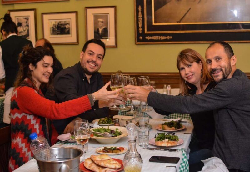 Athens: Evening Private City Walking Tour & 4-Course Dinner - Key Points