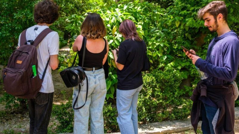 Athens: Family Treasure Hunt & Tour in the National Garden - The Story and Mission