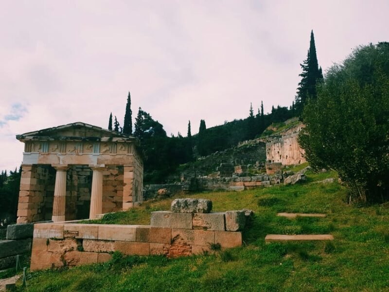Athens: Full Day Trip Delphi and Arachova - FAQ