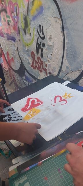 Athens: Graffiti Workshop and Tote Bag Painting Experience - Key Points