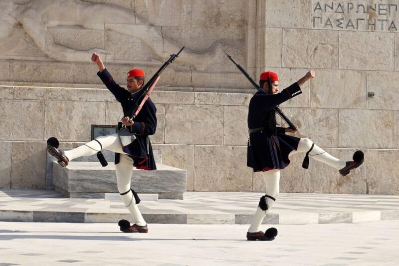 Athens: Hop-On-Hop-Off & Acropolis & Acropolis Mus.& 3 audio - Who Will Love This Tour?