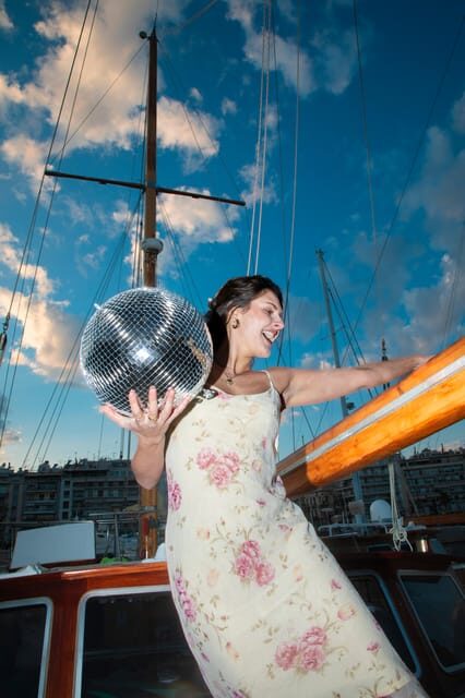 Athens: Mamma Mia Sunset Cruise with Welcome Drink - An Introduction to the Mamma Mia Sunset Cruise Experience