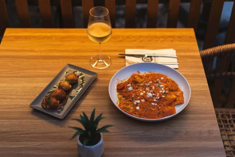 Athens: Mediterranean Food & Cocktails at Stylish Barbaro - What’s on the Menu?