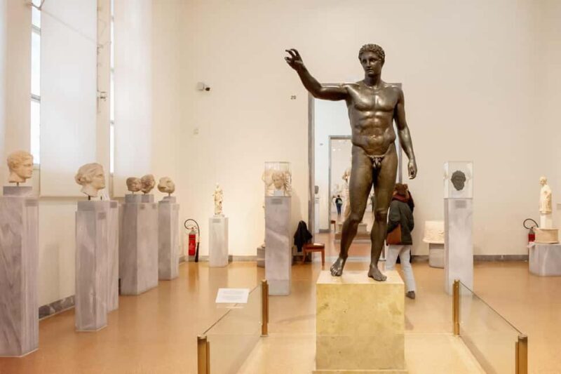 Athens: National Archaeological Museum Treasure Hunt Tour - Family Atmosphere and Guide Quality