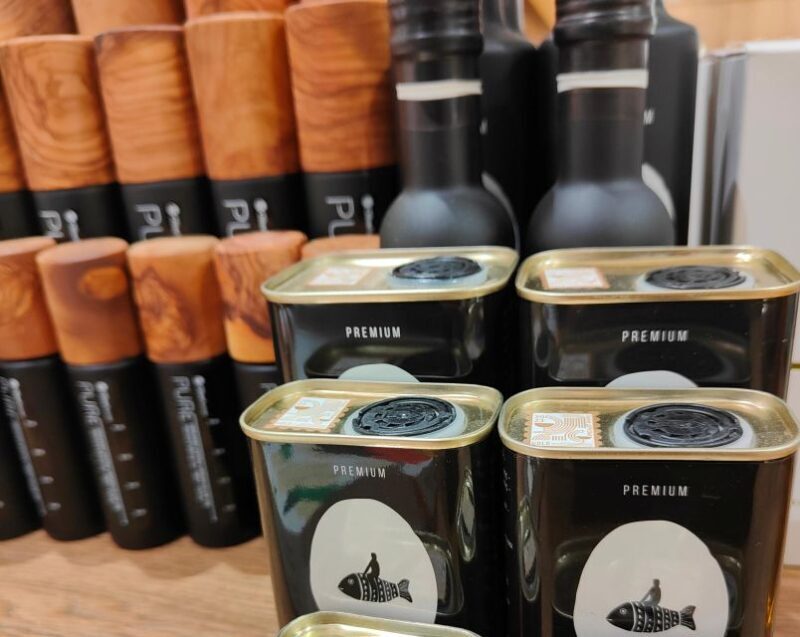 Athens Old Town: Greek Olive Oil & Herbs Tasting - Authenticity and Reviews