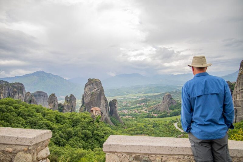 Athens to Meteora: Monasteries & Hidden Caves Bus Tour - The Food and Rest Breaks