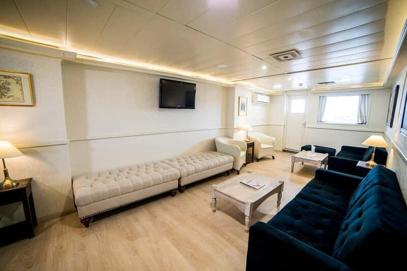 Athens: VIP Swimming Cruise to three islands - The Sum Up