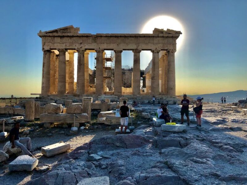 Athens:Acropolis - Historical Center Walking Tour in Spanish - Discovering the Heart of Athens: The Itinerary in Detail