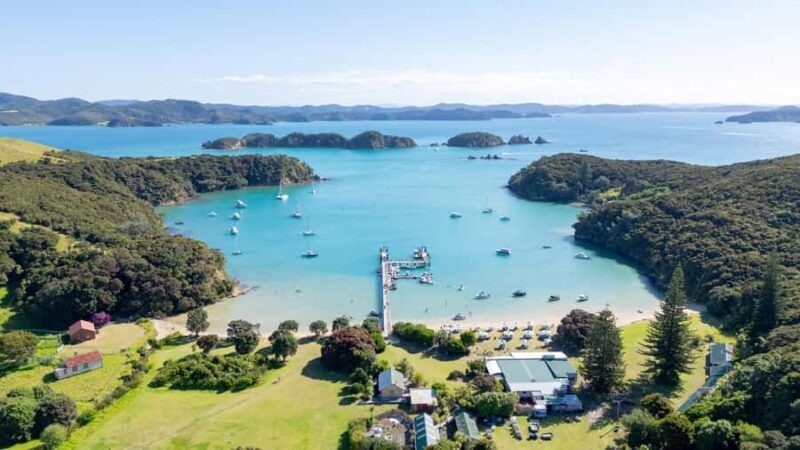 Auckland: 2-Day Bay of Islands Small Group Tour with Cruise - FAQs