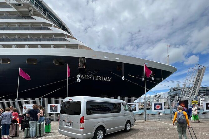 Auckland Airport Private Transfers in a Luxury Minibus - Detailed Breakdown of the Journey