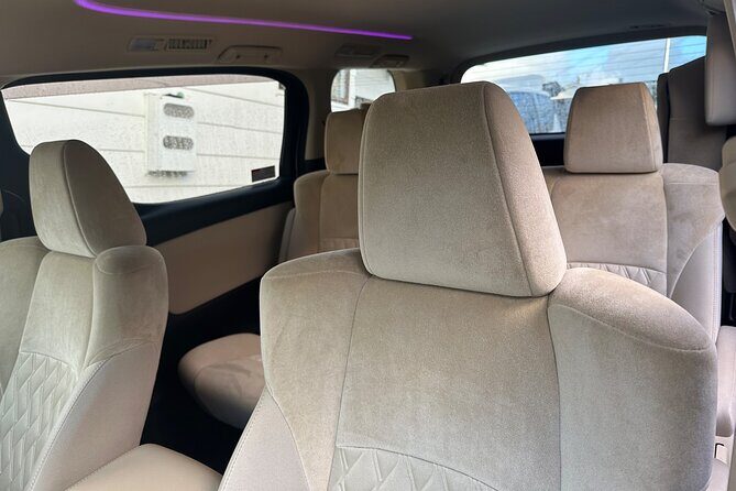 Auckland Airport Transfer: to/from City Hotels in Premium Minivan - Comfort Comes Standard