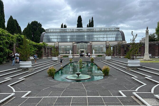 AUCKLAND CITY Full Day Tour with War Memorial Museum and Mt Eden - FAQ