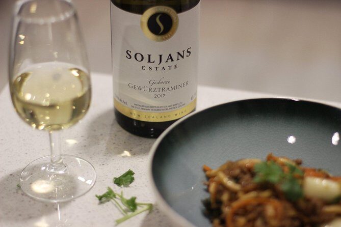 Auckland City Tour & Kumeu Wine Country Includes Wine Tastings & Lunch - Muriwai Beach and Gannet Colony
