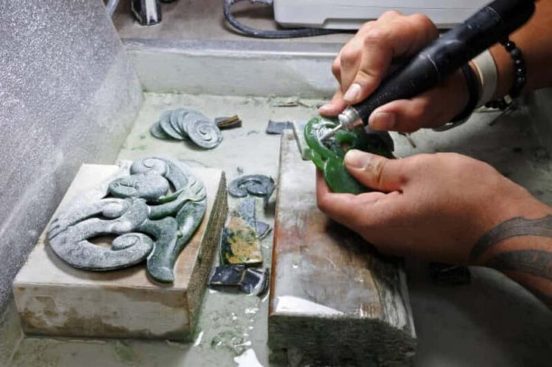 Auckland: Full-Day Jade Carving, Honey Tasting & Wine Tour - Analyzing the Value