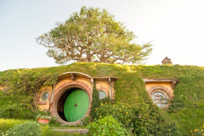 Auckland: Hobbiton Movie Set Tour with Lunch - Authentic Experience and Practicalities