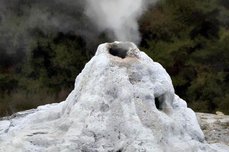 Auckland: Rotorua, Taupo, Waiotapu & Huka Falls Private Trip - Actual Experience & Authenticity