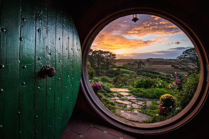 Auckland to Hobbiton Movie Set Private Tour - Key Points