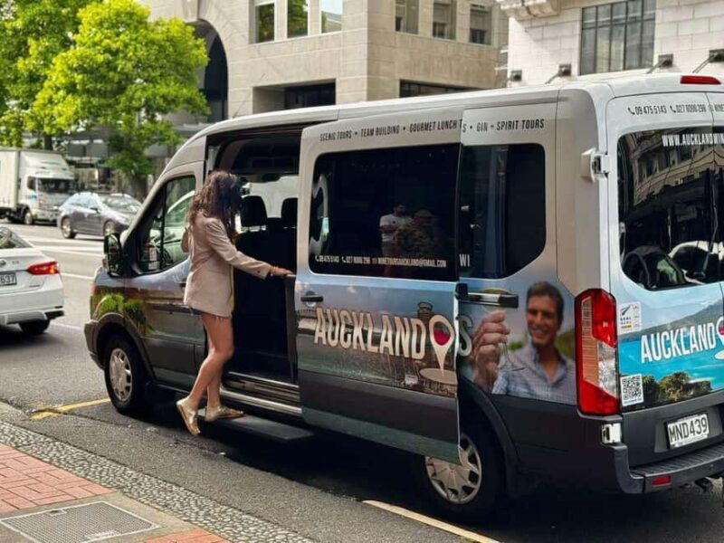 Auckland: Wine region tour with tastings and gourmet lunch - Key Points