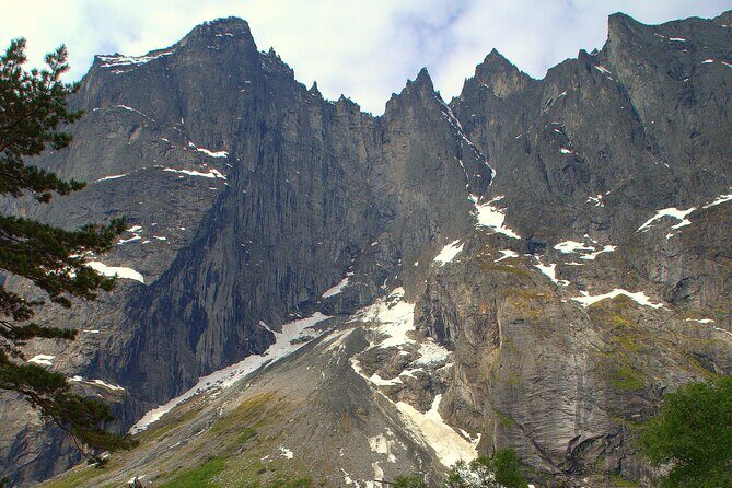 Audio-Guide Bus Tour at Scenic Routes of Åndalsnes to Trollstigen - An In-Depth Look at the Tour Itinerary