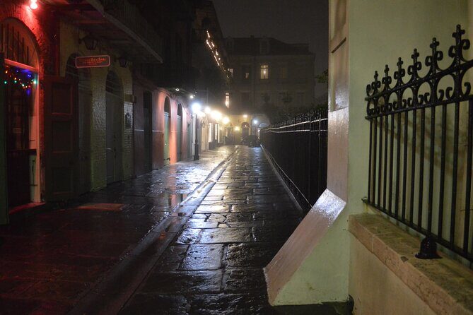 Audio Guided Historical Ghost Bus Tour of New Orleans - Key Points