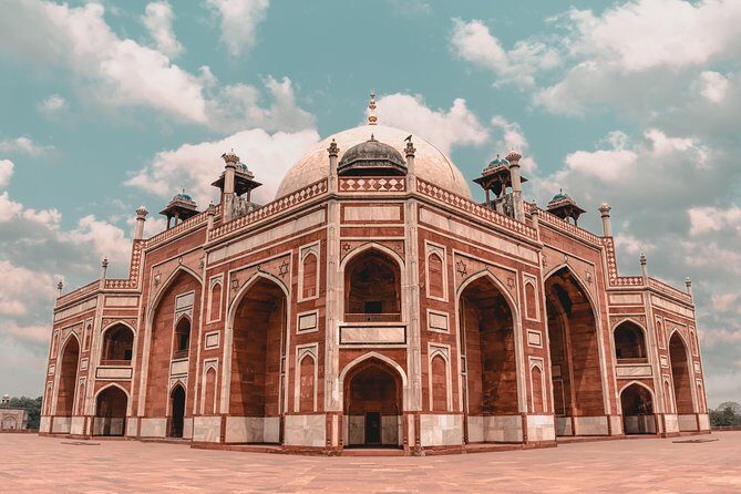 Audio Guided Walk of Humayun's Tomb & Nizammudin Basti, Delhi on HopOn India App - Why Choose This Tour?
