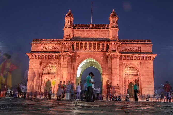 Audio Guided Walking Tour on HopOn India App From Gateway to Fountain, Mumbai - Key Points