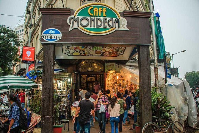 Audio Guided Walking Tour on HopOn India App From Gateway to Fountain, Mumbai - Colaba Causeway