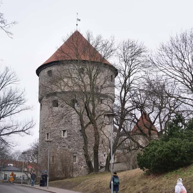 Audio Tour of the Toompea Hill (Cathedral Hill) in Tallinn - Detailed Breakdown of the Tour’s Highlights