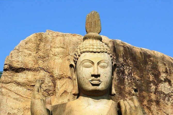 Aukana and Anuradhapura Day Tour From Colombo - Key Points