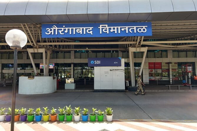 Aurangabad Hotel to Aurangabad Airport private transfer - What to Expect at the Airport