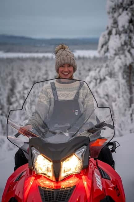 Aurora Hunt on Snowmobile - small groups - Authenticity and Reviews